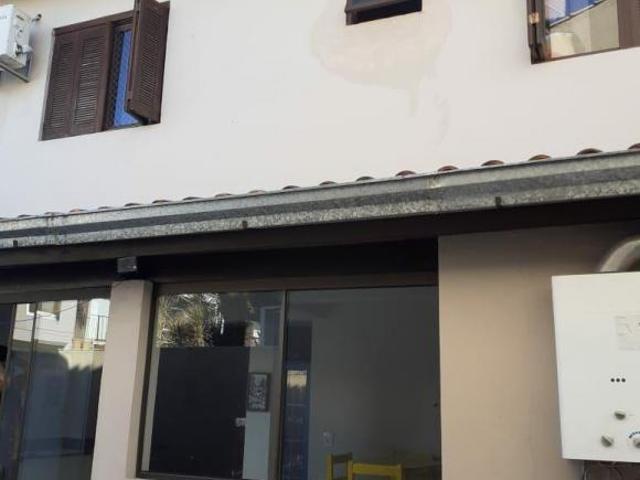 Casa quatro dormitórios 1 suíte garagem 2 carros
