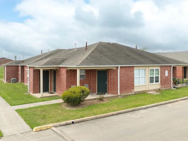 Casa Quintana 3 Bedroom Apartment for Rent at 905 N Avenue J, Freeport, TX 77541