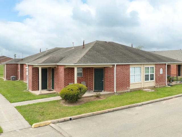Casa Quintana 3 Bedroom Apartment for Rent at 905 N Avenue J, Freeport, TX 77541