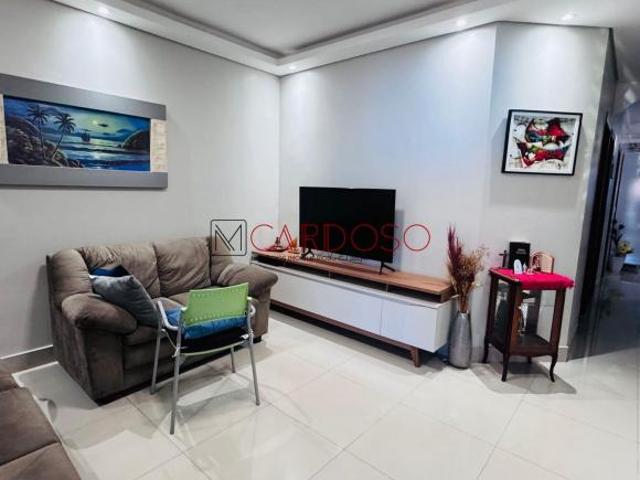 Casa Qr 209 Samambaia, 03 Quartos, Suíte, Na laje, Reformada