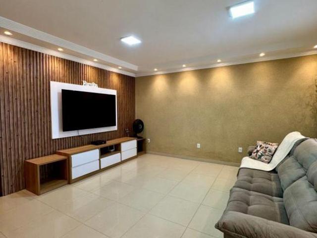 Casa rua 5, piscina, excelente condomínio