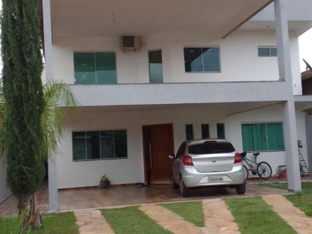 Casa Rua 10 Condomínio fechado 04 suítes Ótima oportunidade! Boa localização do Bairro Não financia!