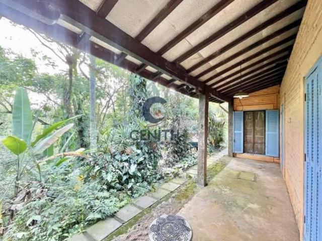 Casa rústica, 90% térrea. lareira, gazebo, jardim, lazer, 440 m² Embu