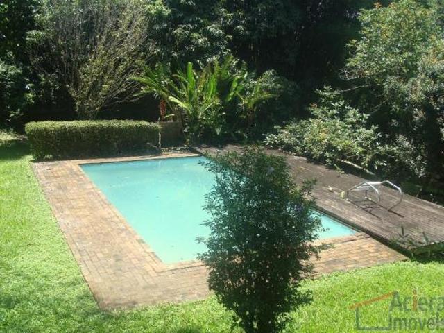 Casa Rústica com 4 Dormitórios, Piscina e Varanda Gourmet à venda, 237 m² Nova Fazendinha Carapi