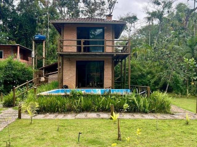 Casa Rústica Ecológica |1.389m2 Terreno | Próximo à Praia