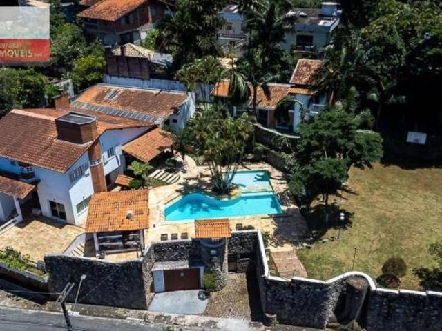 Casa R. Dom Joaquim, 609 Granja Viana, 708m², 4 suítes, 5 vagas, Cotia/SP