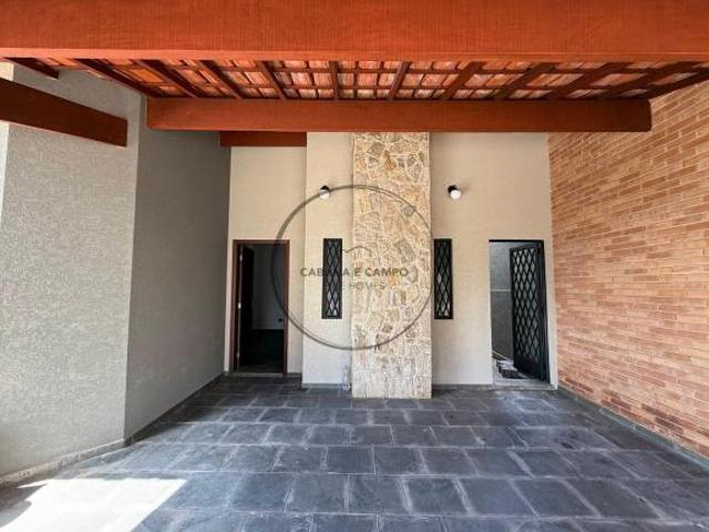 Casa recém reformada com Mezanino e Lareira em Atibaia