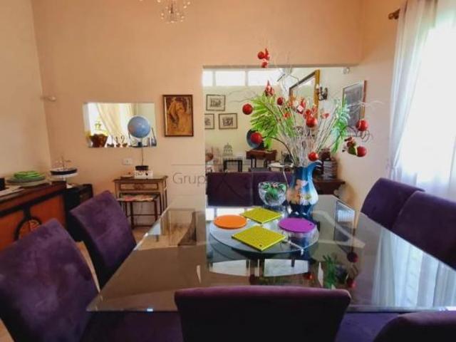 Casa Real Parque 3 Dormitórios 402m²
