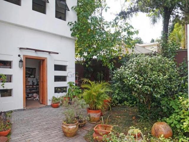 Casa Real Parque 4 Dormitório 460m²