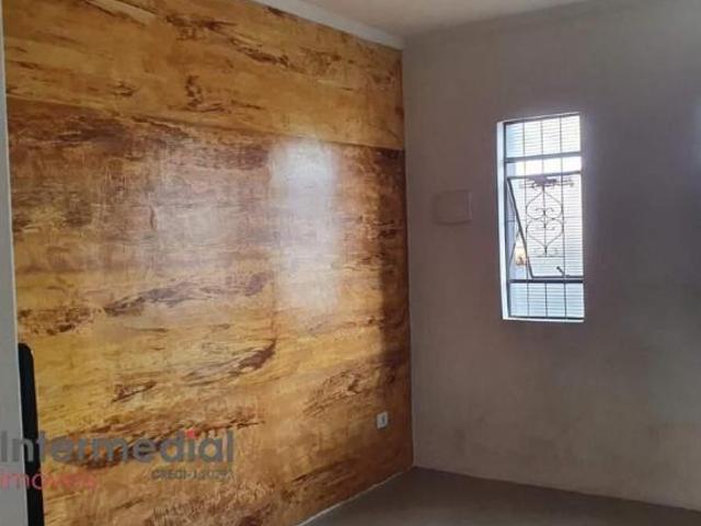 Casa região central de Boituva, terreno de 264m2, muito bem localizada, com 2 dormitorios, edicula c