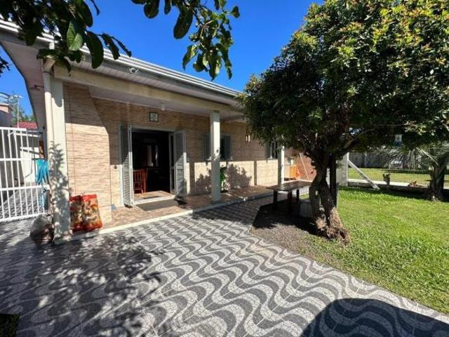 CASA REFORMADA, 4 DORMITORIOS, CHURRASQUEIRA, DESOCUPADA