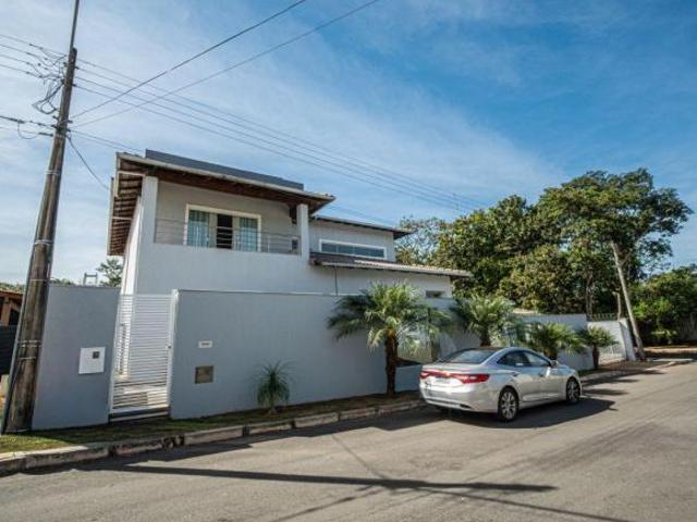 Casa Reformada | 4 Quartos | 4 Suítes | Mezanino | Condomínio Quintas do Interlagos