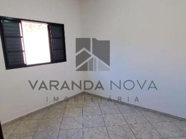 Casa Reformada | 81m2 Construcao | 2 Dormitorios | 2 Vagas | Quintal para Ampliacao