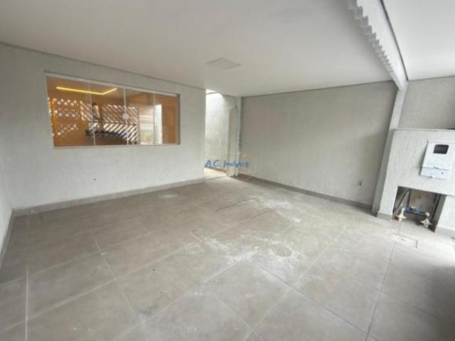 Casa Reformada 2 dorms 2 vagas Pertinho da Praia! Financia!