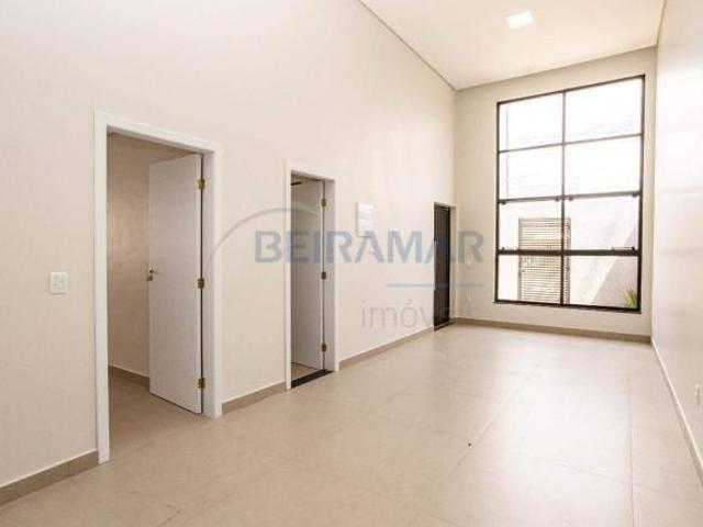 Casa reformada, 3 quartos 2 suítes, 135 m², pé direito alto, financia 100% – P Sul/DF