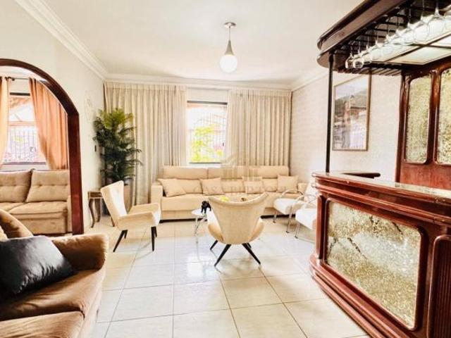 CASA REFORMADA TAGUATINGA 5 QUARTOS ACEITA FINANCIAMENTO FGTS ARMÁRIOS CLOSET CHURRASQUEIRA