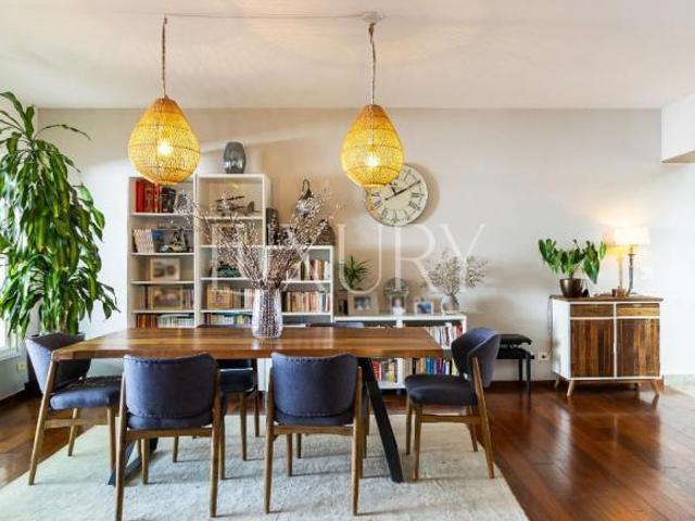 Casa Reformada à Venda no Jardim Luzitania, 300 m², 3 suítes, 2 vagas