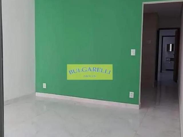 Casa Reformada à Venda 2 Dormitorios Sendo 1 Suite, 3 Banheiros, 3 Vagas Garagem, Bairro Carlos Gom