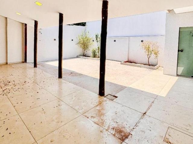 Casa Reformada ao lado do Pq. Macambira 3 Quartos 1 Suíte c/ Closet 4 Vagas