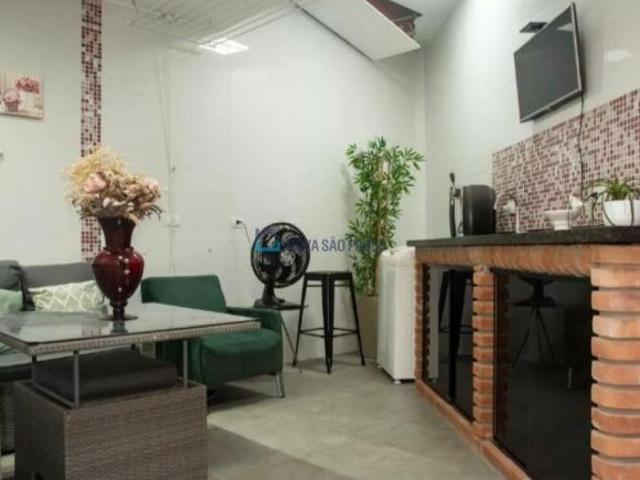 Casa reformada com 3 dormitórios na Saúde