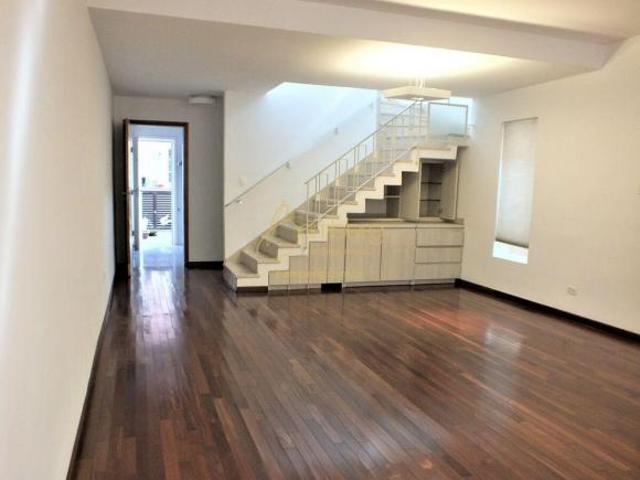 Casa reformada com 3 dormitórios no Jardim Petrópolis