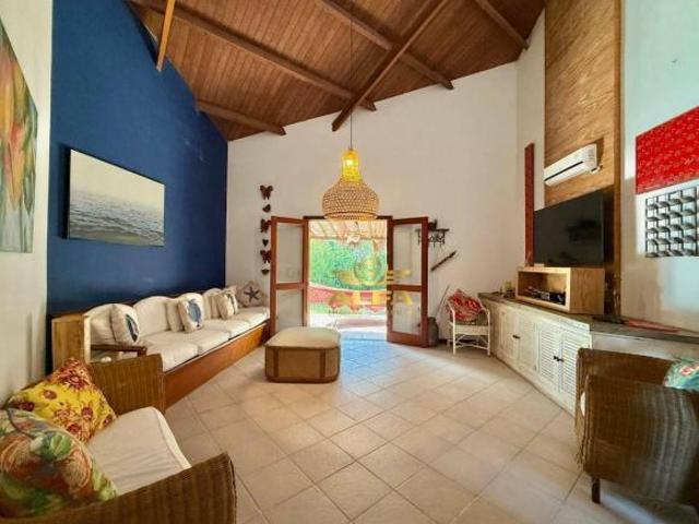 Casa reformada com 3 suítes, jacuzzi e espaço gourmet no Pernambuco II – Alfa Imóveis Guarujá