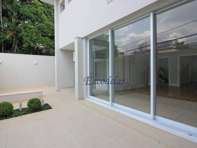 Casa Reformada com 4 Dormitórios à Venda, 360 m² no Jardim Paulista