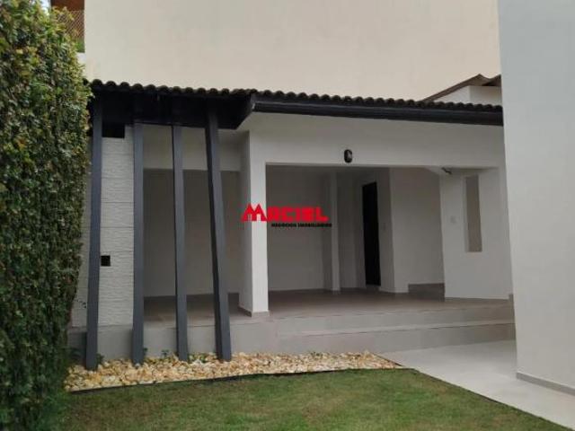 CASA REFORMADA CONDOMÍNIO JARDIM DAS COLINAS