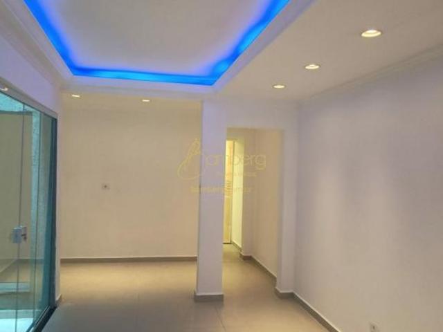Casa reformada / Conforto, Elegância e Localização Privilegiada
