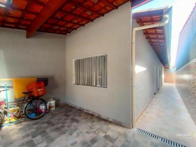 Casa Reformada Direto com o Proprietário à venda no Maracanã em Praia Grande
