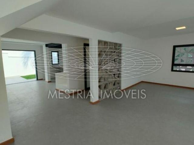 Casa Reformada em excelente localização no Jardim Guedala!