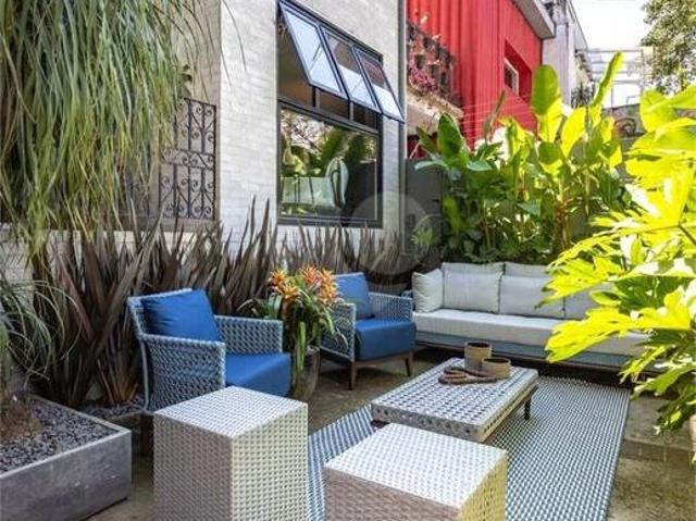 Casa Reformada em Pinheiros com 119m²