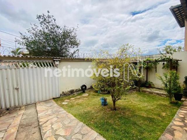 Casa reformada, jardim, terraço com espaço gourmet completo, e vista pro pôr do