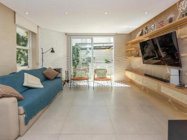 Casa reformada | Moderna | 280 m² | Localização especial no Campo Belo !