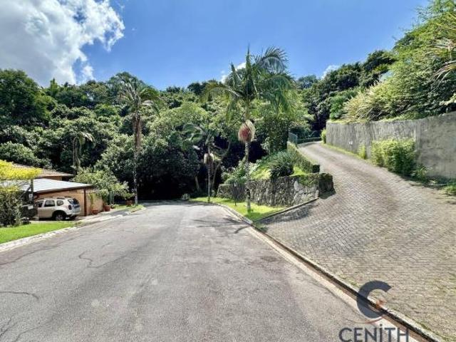 Casa Reformada na Pousada dos Bandeirantes 4 Suítes, Varanda e Piscina
