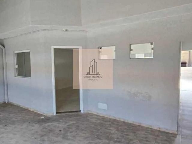 Casa Reformada no Wanel Ville V Conforto e Lazer