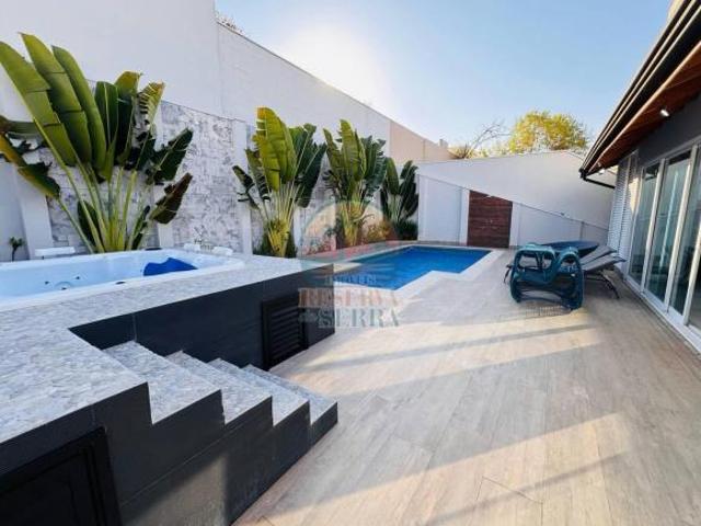 Casa reformada no condomínio Reserva da Serra Jundiaí