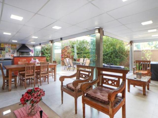 CASA REFORMADA RUA TRANQUILA 4 DORM 4 VAGAS JARDIM E ÁREA GOURMET