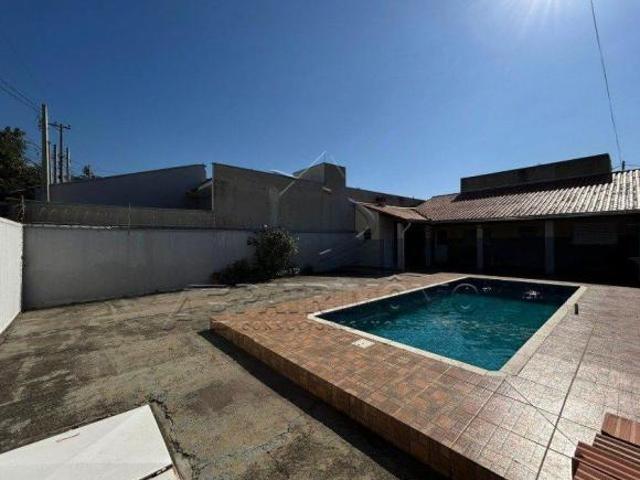 CASA REIS COM 1 QUARTOS SENDO SUITE