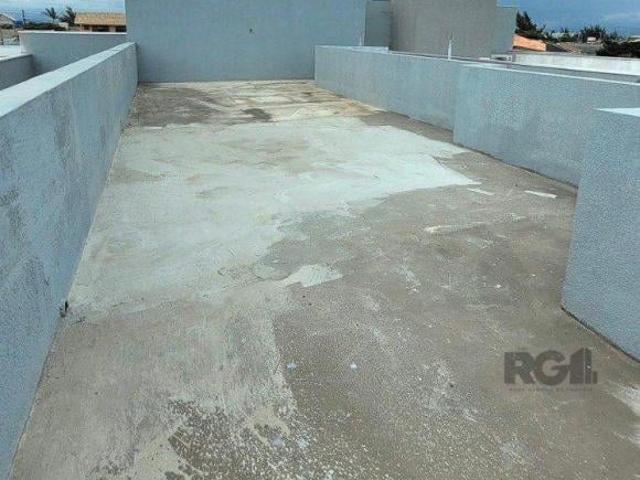 Casa,residência possui 3 dormitórios, 1 suíte
