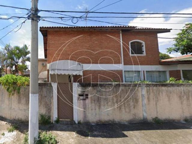 CASA RESIDENCIAL NA REGIÃO DE MOEMA