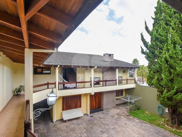CASA RESIDENCIAL NO AHU COM 5 QUARTOS 2 SUÍTES 5 BANHEIROS 5 VAGAS