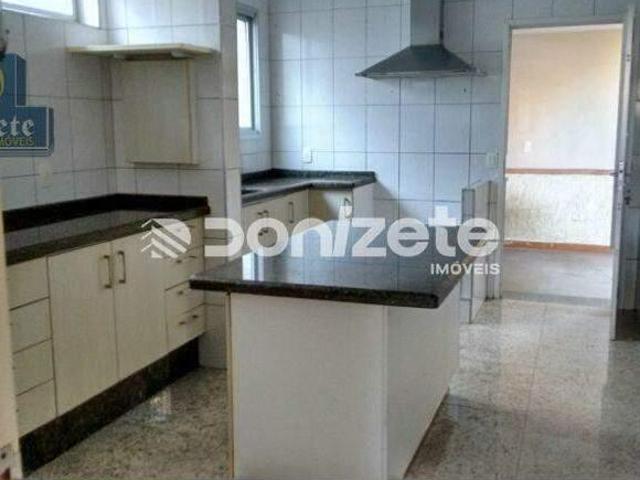 Casa Residencial no Campestre, Santo André – 4 Quartos 3 Suítes com Financiamento