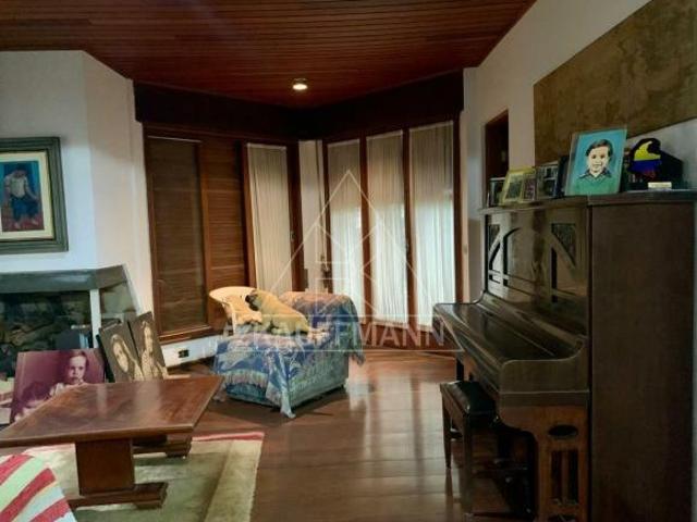 Casa Residêncial no Pacaembu á venda 3 Dorms 1 Suíte, 3 Vagas, 587,00m² A.C
