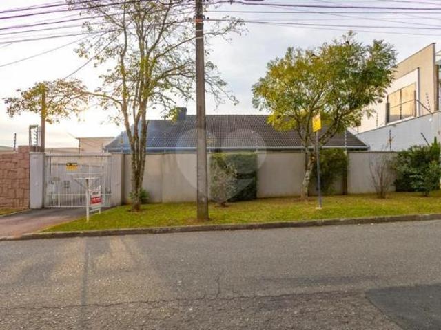 Casa Residencial no Santa Felicidade