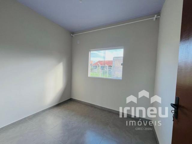 Casa residencial novinha com 2 quartos, garagem coberta e portão eletrônico!