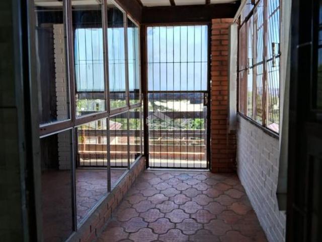 Casa residencial ou comercial 3 dormitórios 6 vagas cobertas Bairro Medianeira