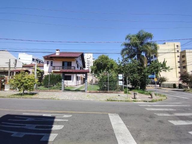 Casa Residencial ou Comercial, com 3 quartos 1 suite, 229m² privativos Bairro Tristeza