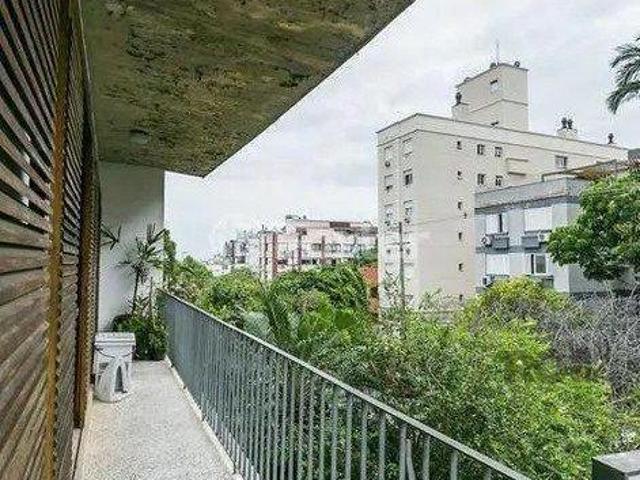 Casa Residencial ou comercial com 4 dormitórios, 2 banheiros