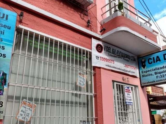 Casa Residencial ou Comercial na rua Santana